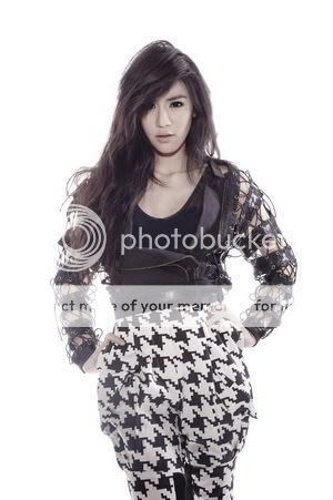 Kamikaze singer KnomJean and her new face | DIRTII Laundry